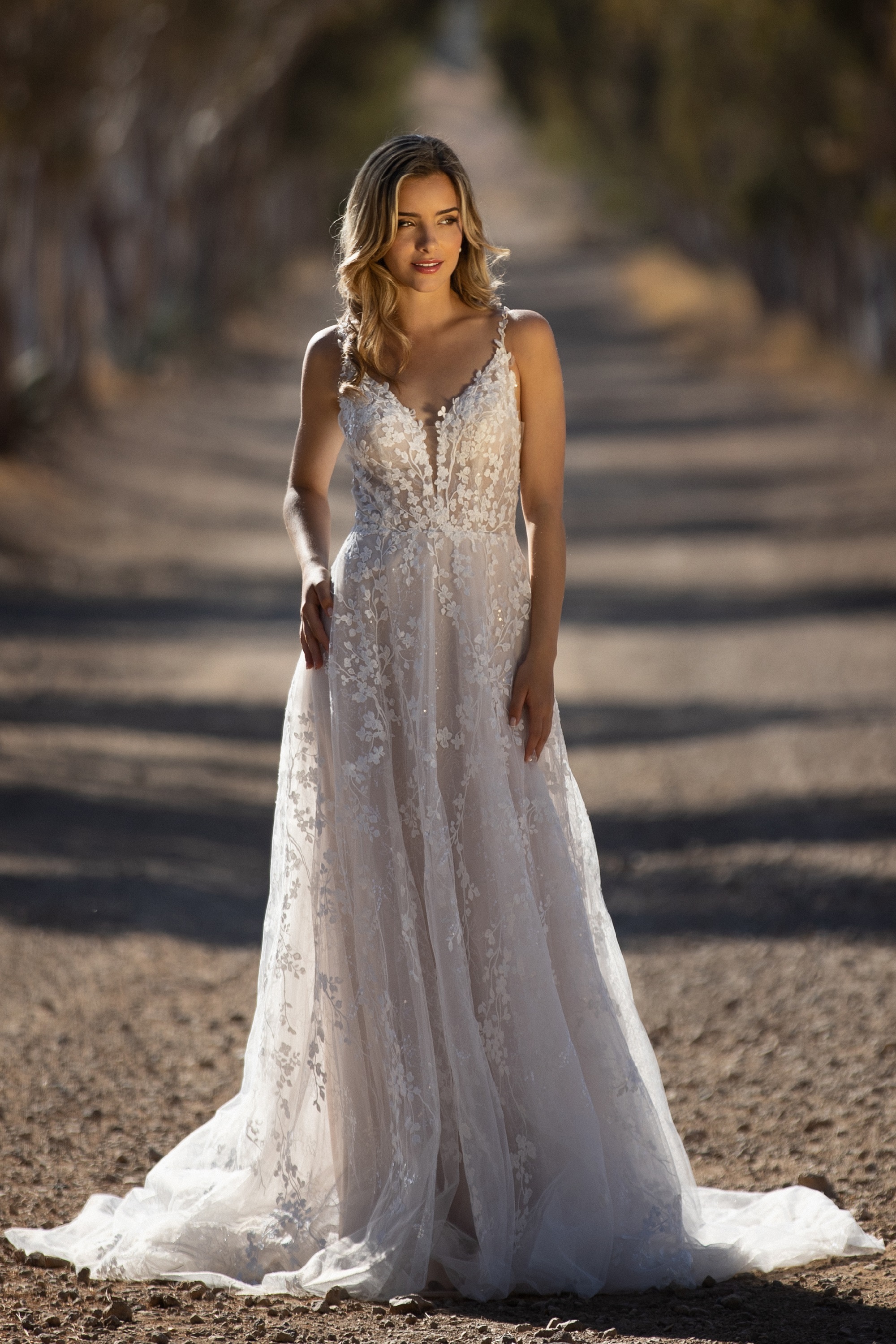 Wedding dresses: Wedding dress Barcena by BomBone Novias
